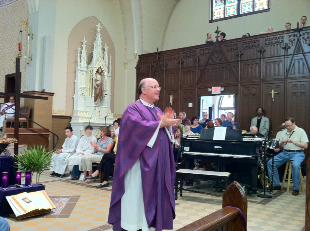 Rock Chalk Mass: Omaha priest shares KU allegiance with his church ...